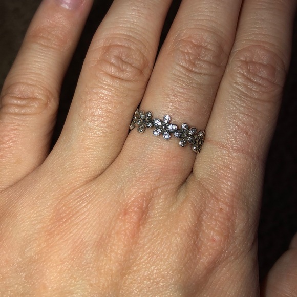 Pandora | Jewelry | Pandora Dazzling Daisy Meadows Ring | Poshmark